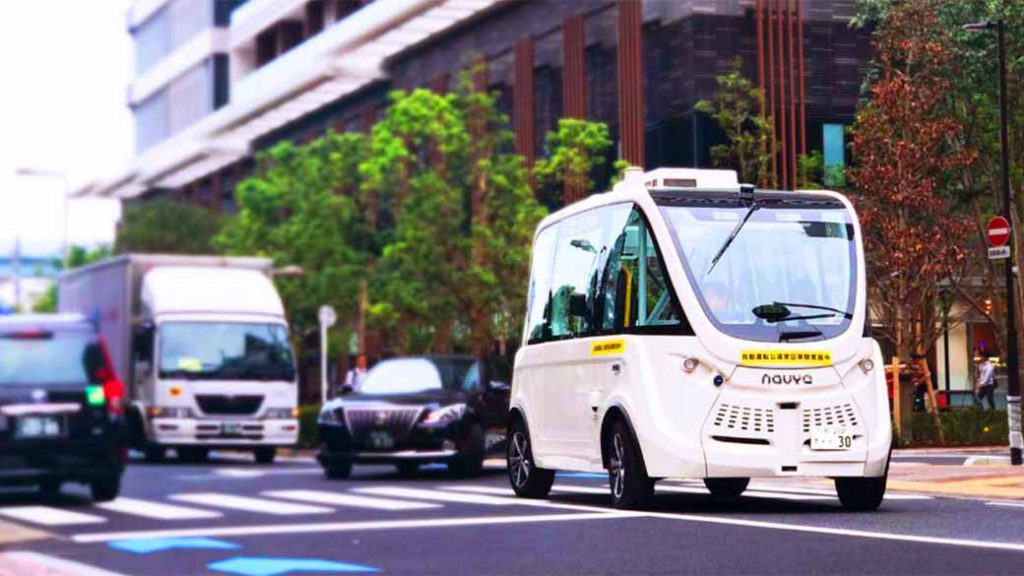 SBドライブ、ハンドルがないバスの公道自律走行を実証｜気になる車・バイクニュース