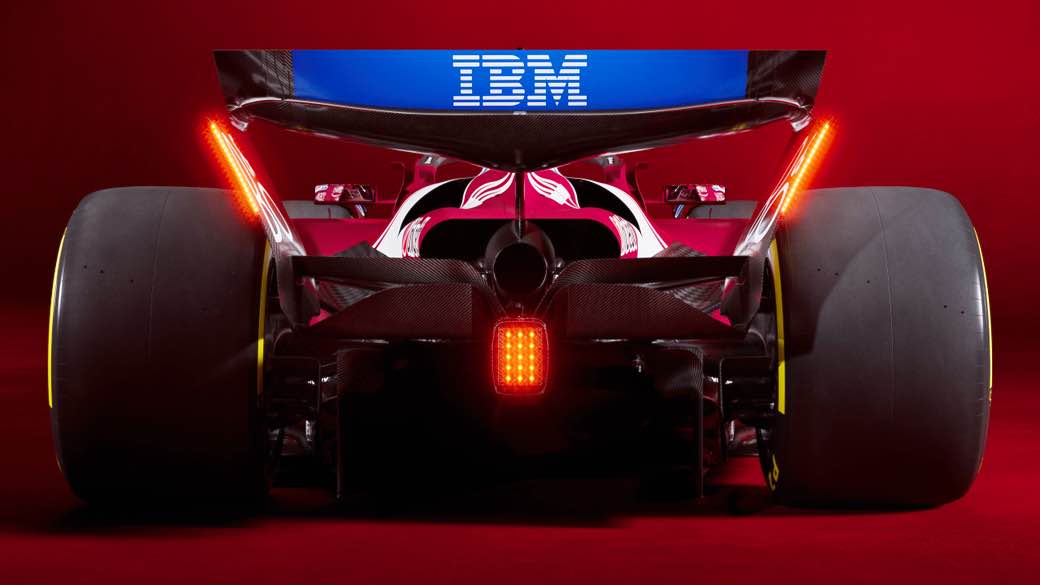IBMとフェラーリ、モバイルアプリで新たなF1体験を提案｜気になる車・バイクニュース